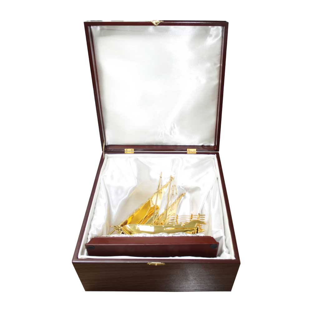 Dhow Promotional Trophy with Wooden Box | Promotional Gifts Suppliers